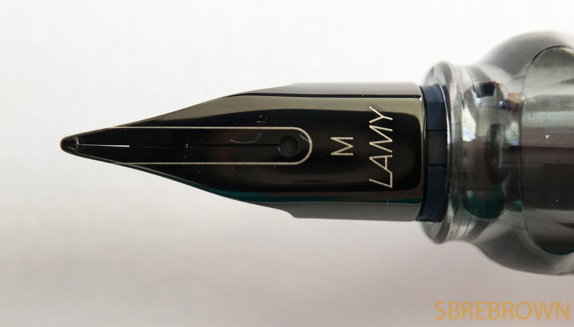 Lamy LX Gold Fountain Pen Review | Hey there!