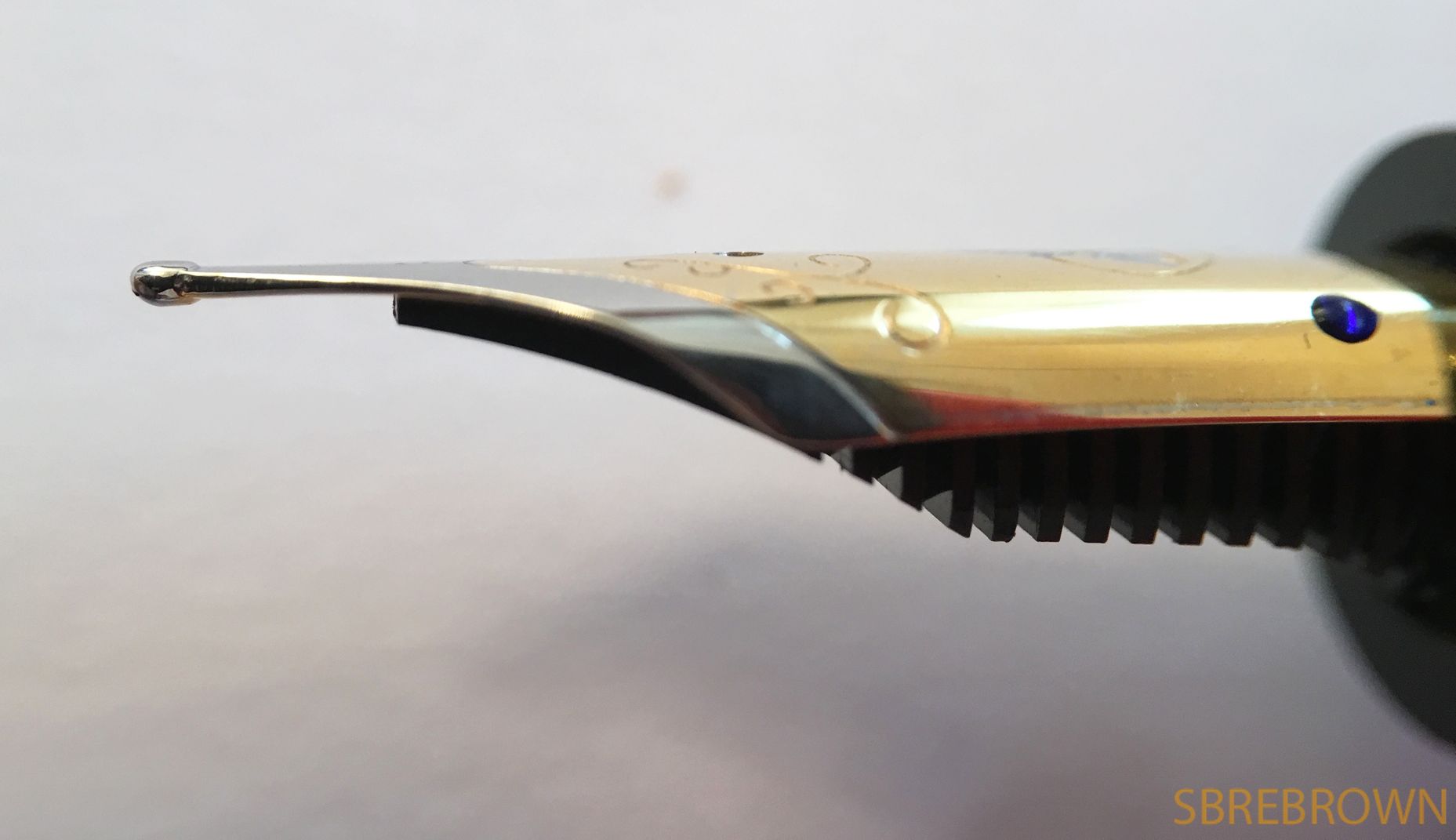 1st Class Pen Co Churchill Pistachio Fountain Pen Review | Hey there!