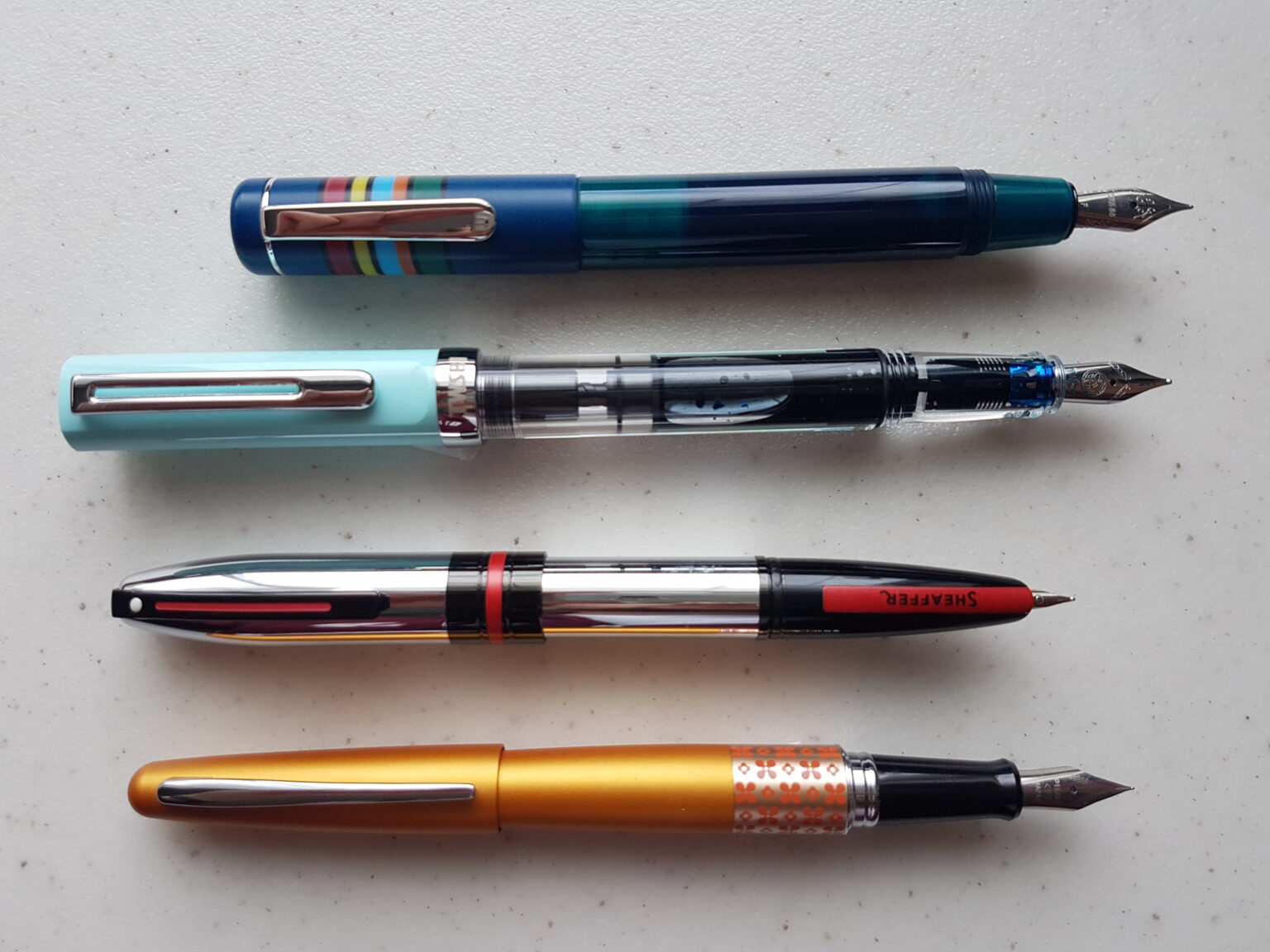 Hey there! SBREBrown | Academia, fountain pens, the bizarre