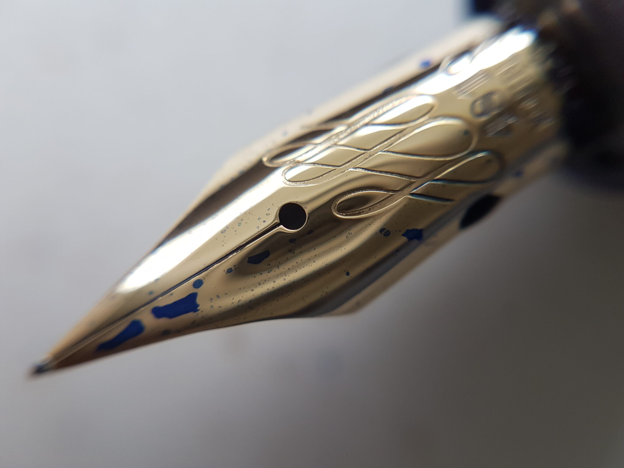 Montblanc 146 LeGrand with Calligraphy Flex Nib Review | Hey there!