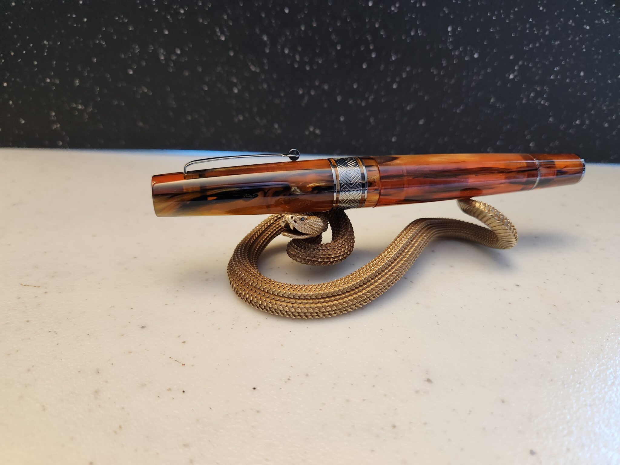 Coppertist Wu Brass Snake Pen Stand | Hey there!