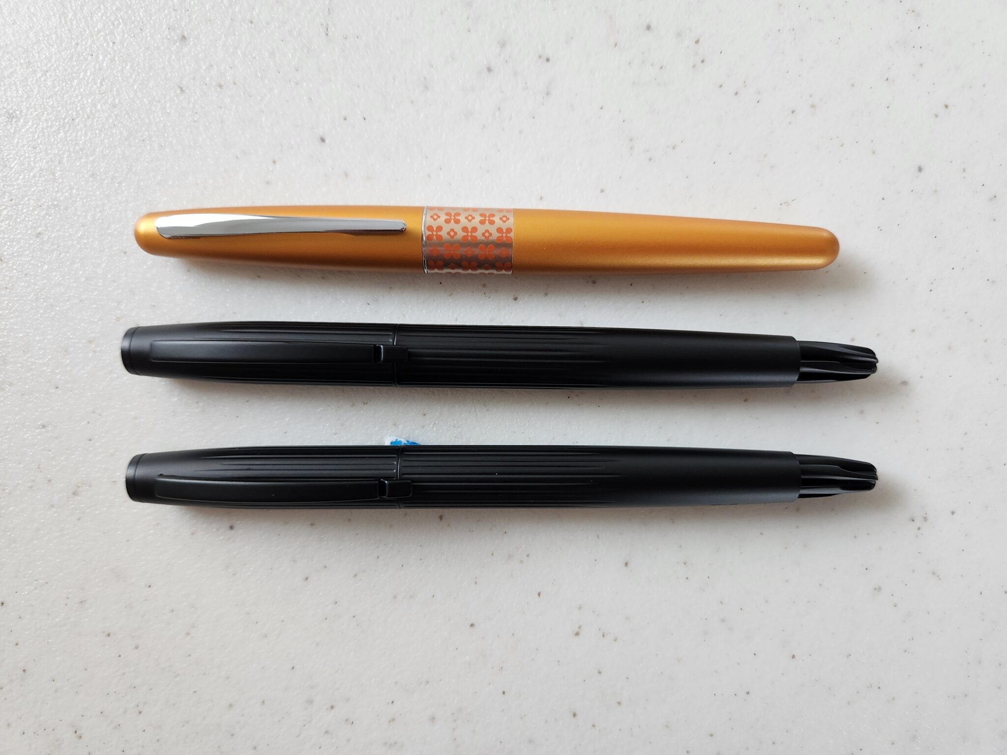 Hey there! | Academia, fountain pens, the bizarre