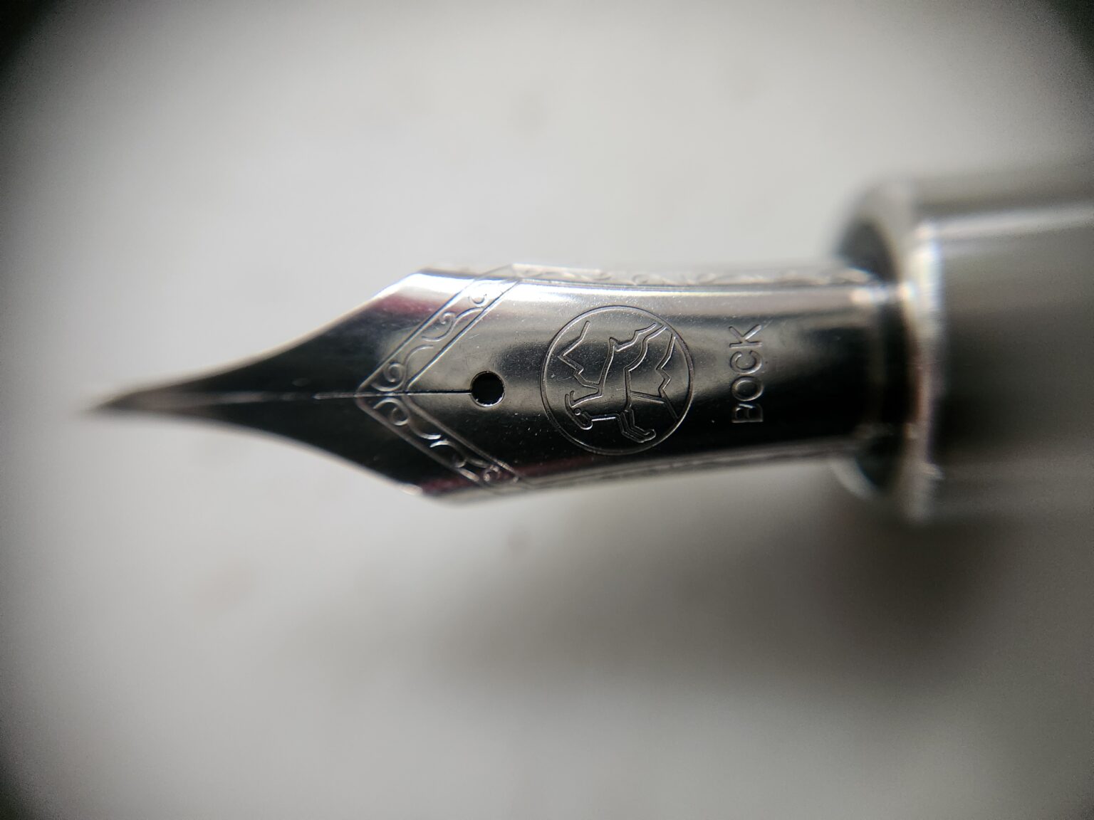 Asvine V200 Fountain Pen Review | Hey there!