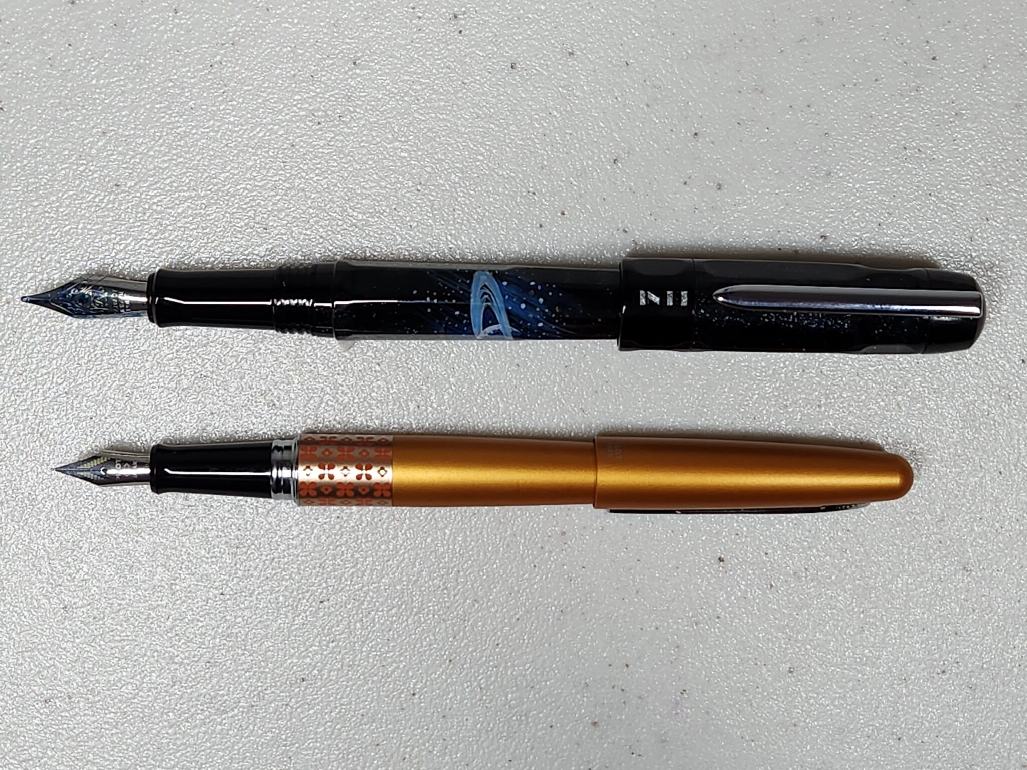 Hey there! | Academia, fountain pens, the bizarre